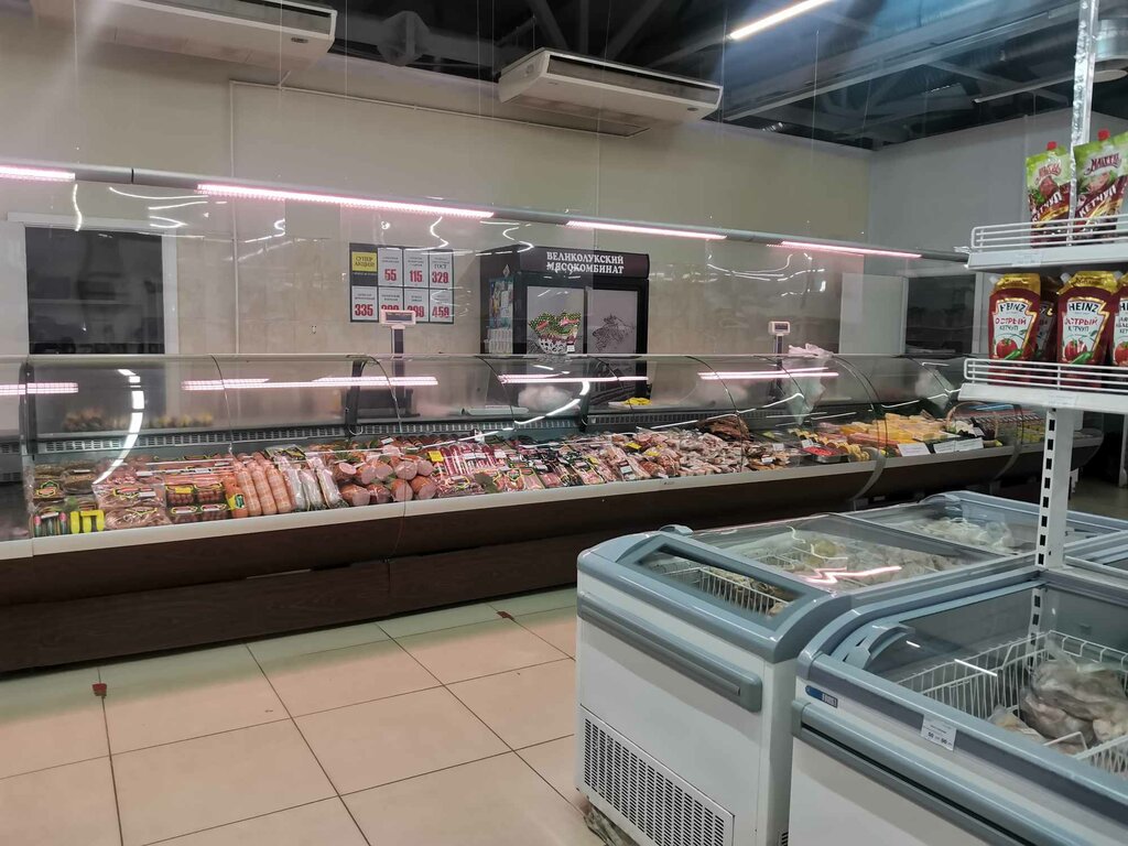Kasap, şarküteri Velikoluksky myasokombinat, Belomorsk, foto