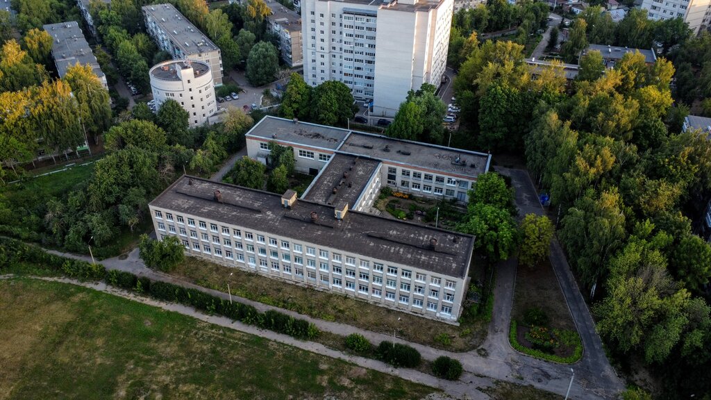 Lise Mbou g. Vladimira Lyceum № 17, Vladimir, foto