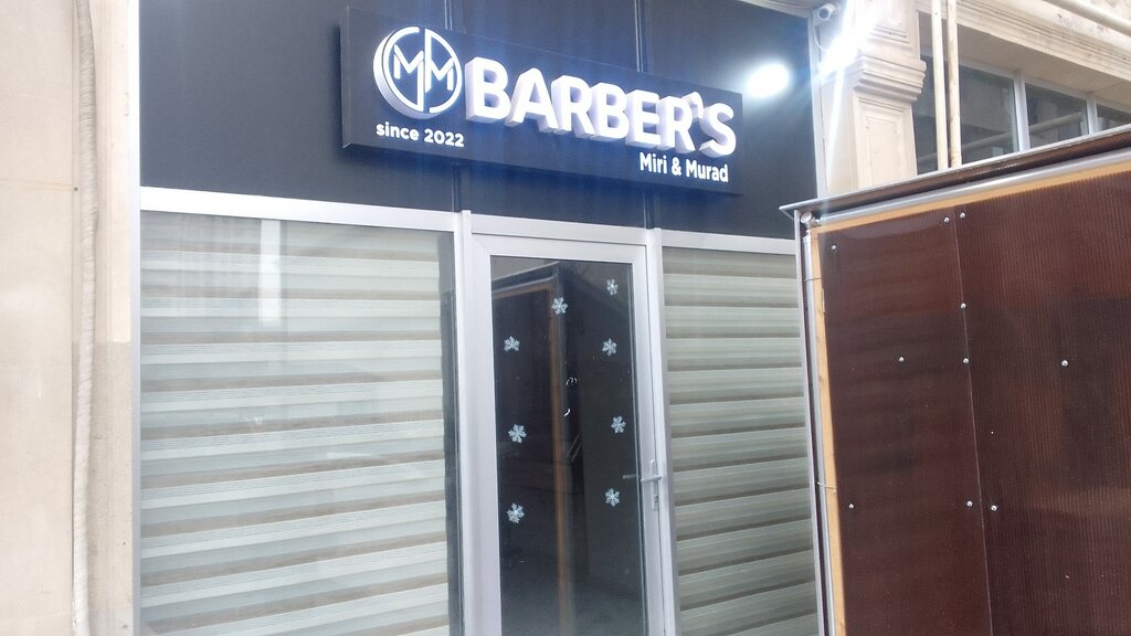 Berberler Barber's, Bakü, foto