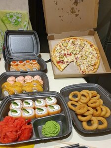Пир (ulitsa Michurina No:6, posyolok gorodskogo tipa Malysheva), kafe  Sverdlovskaya oblastından