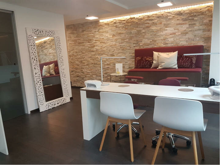Kozmetik ve parfümeri mağazaları Purity Kosmetikstudio Landsgemeindeplatz, Zug, foto