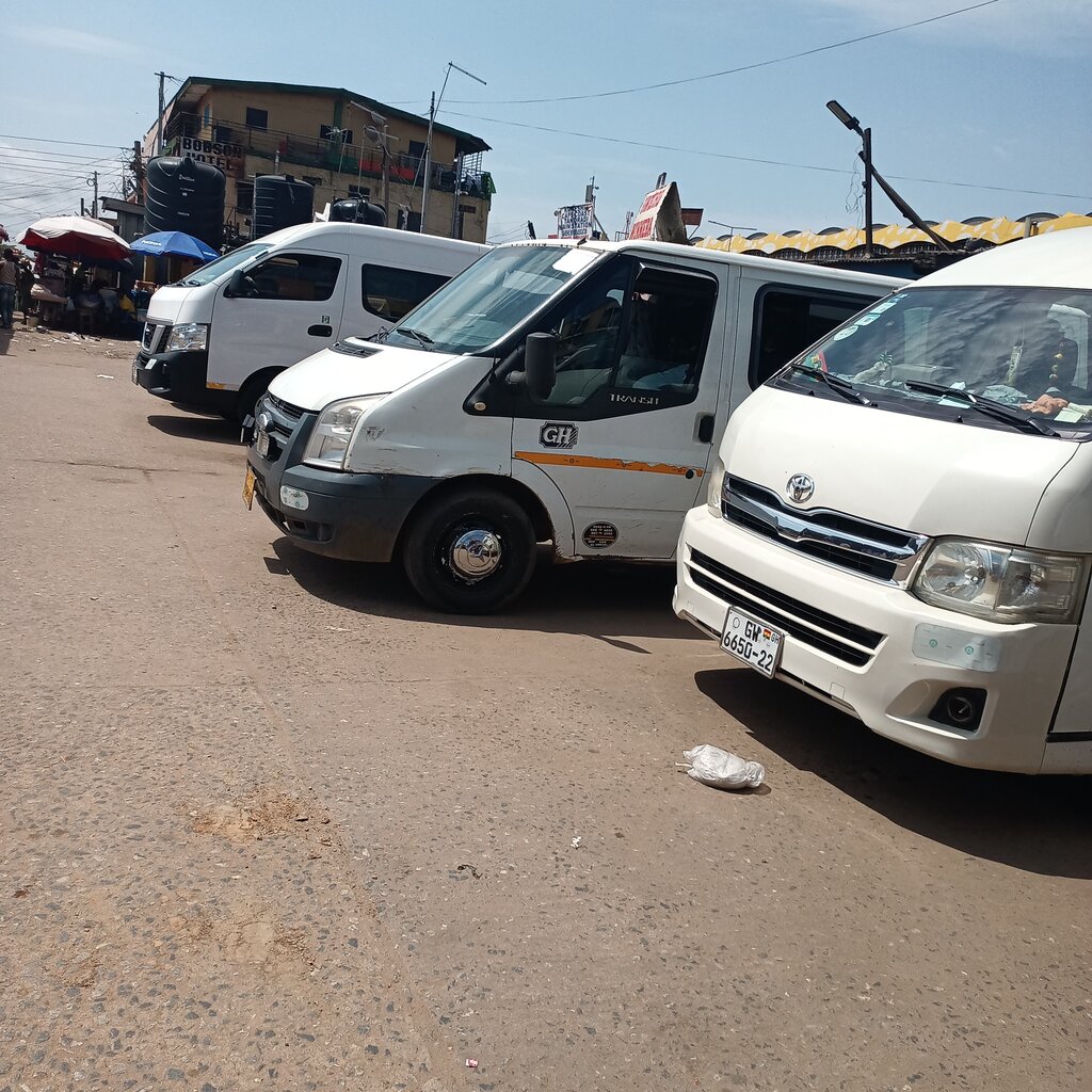 Otobüs taşımacılığı Kaneshie Takoradi VIP Station, Akra, foto