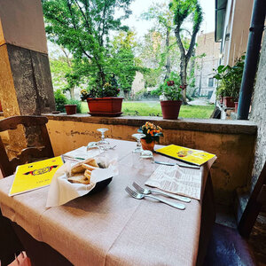 La Chimera Ristorante - Pizzeria (Via Volta Buia No:55, Viterbo), restoran  Viterbo'dan