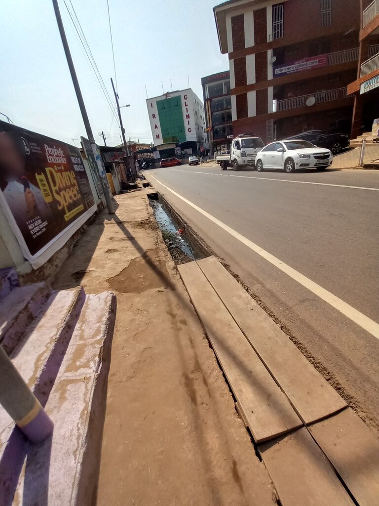 Hastaneler Iran Clinic, Akra, foto