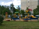 Playground (Dybenko Street No:30к1, Moscow), oyun alanı  Moskova'dan