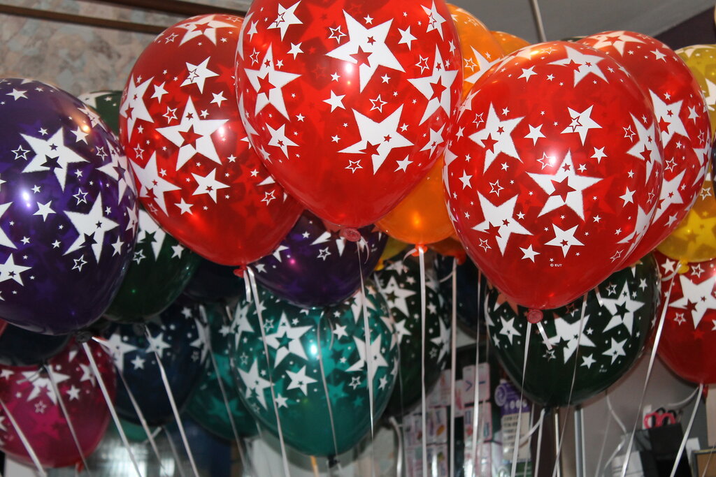 Kutlama ürünleri Kit_shar, Saint‑Petersburg, foto