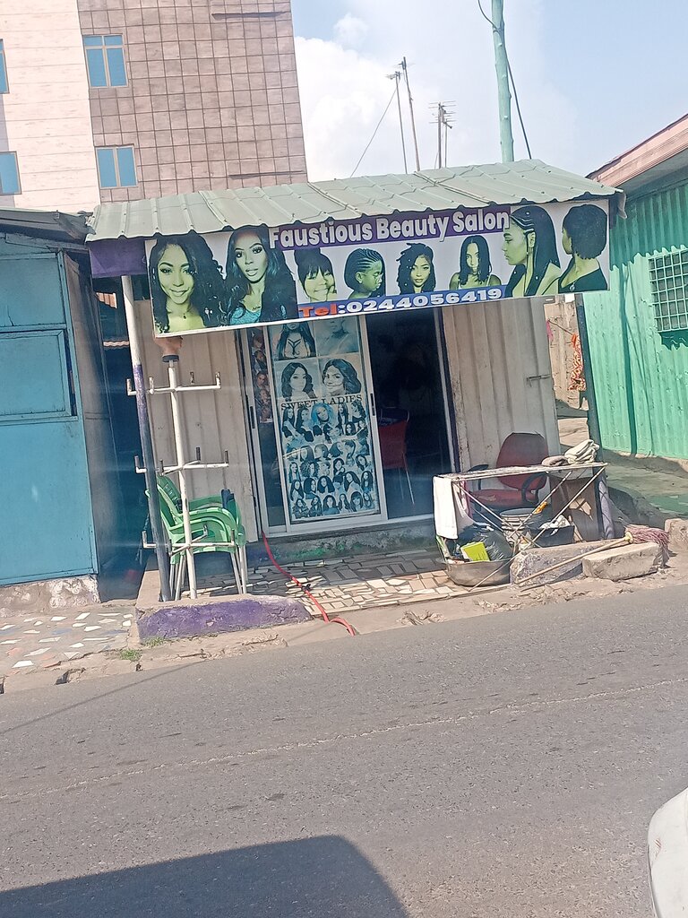 Güzellik salonu Faustious beauty saloon, Akra, foto