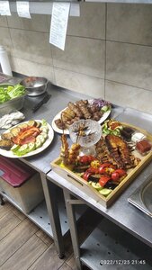 Shashlychny dvor (ulitsa Beryozovaya Roshcha No:64Б, Irkutsk), kafe  Irkutsk'tan