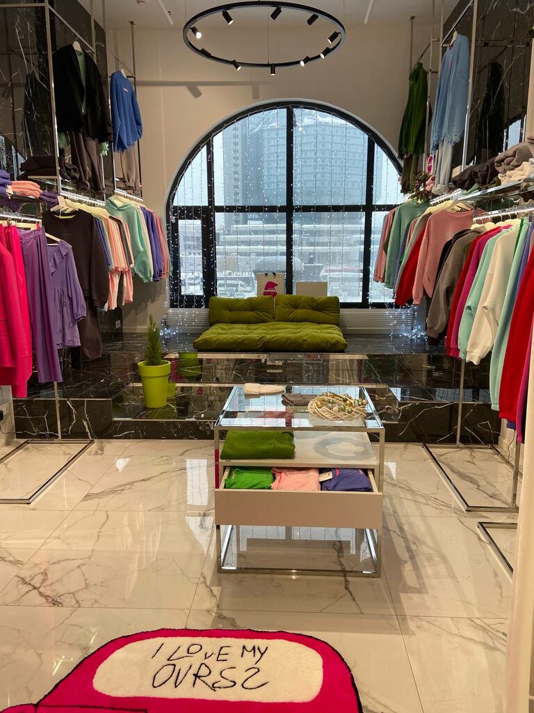 Giyim mağazası Ovrsz, Minsk, foto