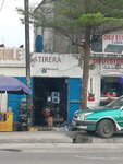 Ets Tirera (Brazzaville, Commune de Moungali, Rue Moundzombo), oto aksesuarları  Brazzaville'den