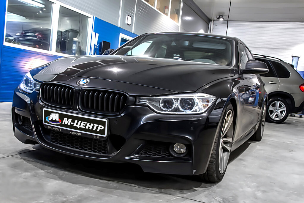 Otomobil servisi M-center, Moskova, foto