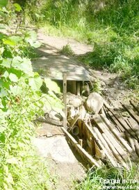 Maden suları, pınarlar ve çeşmeler Istochnik vo imya SV. i PR. Ioakima i Anny, Yaroslavskaya oblastı, foto