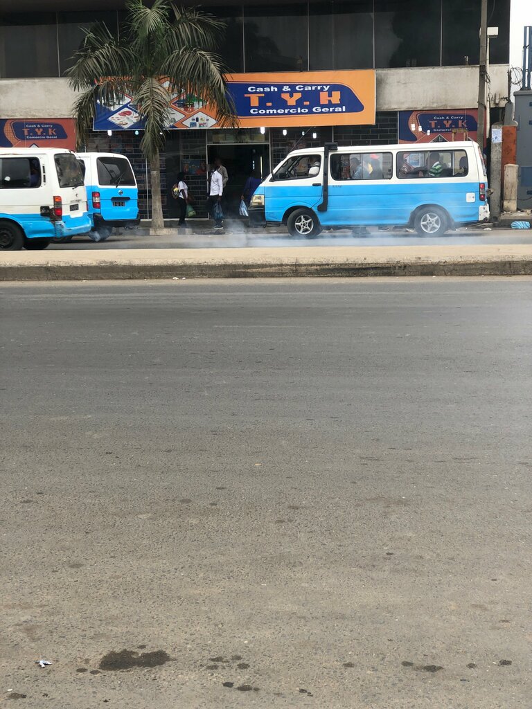 Market T.Y.K, Loanda, foto