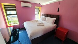 Aaron Wise Serviced Apartments (57 Fitzhamon Embankment,CF11 6AN Cardiff,), otel  Cardiff'ten