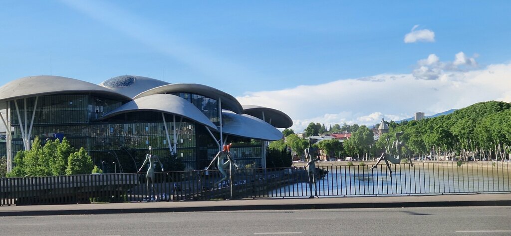 Park, sokak heykeli Скульптурная группа Молодость, Tiflis, foto