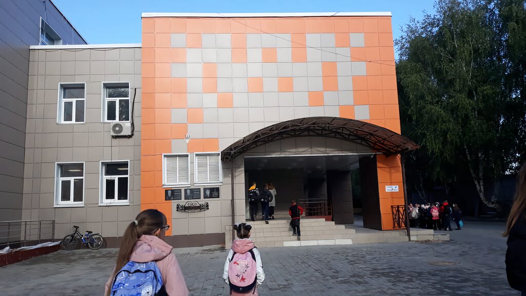 Turistik yerler Здание гимназии, Kalujskaya oblastı, foto