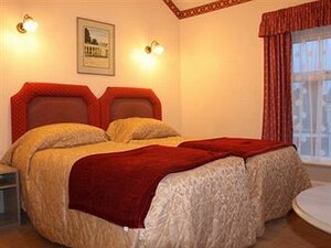Holmsdale Hotel (England, Blackpool), otel  Blackpool'dan