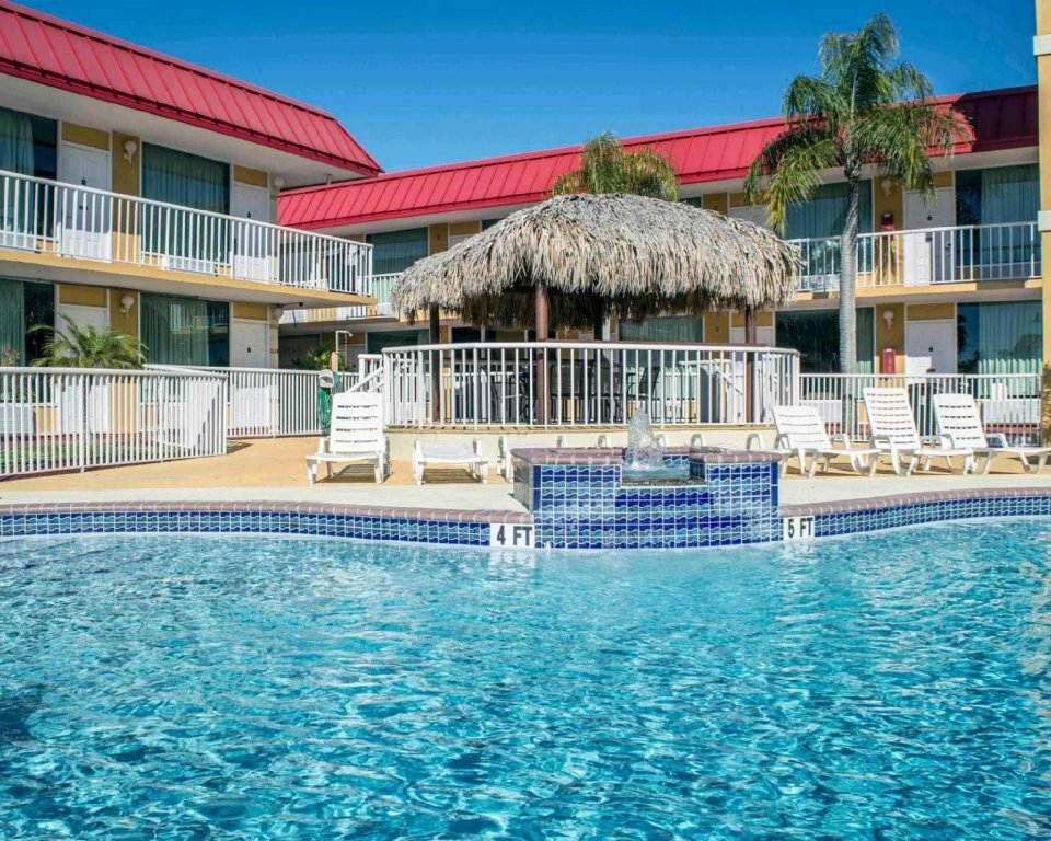 Otel Rodeway Inn, New Port Richey, foto