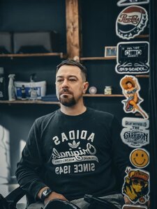 BlackBone (ulitsa Nakhimova No:14А), berberler  Friazino'dan