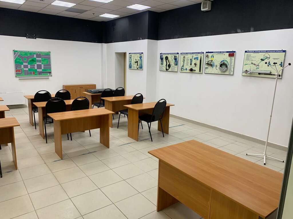 Sürücü kursları Megapolis, Saratov, foto