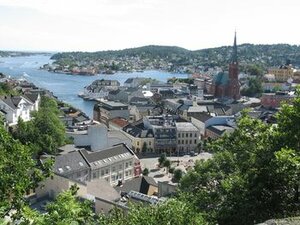 Charm Inn Arendal (Strømsbuveien No:2), otel  Arendal'dan