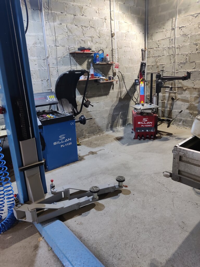 Oto lastik tamiri Tire Fitting, Ridder, foto