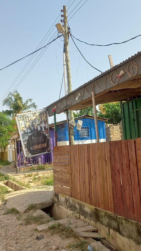 Bar Queen Ella's pub, Dünya, foto