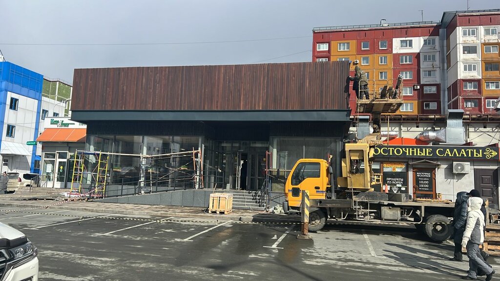 Alışveriş merkezleri Ковбой, Sakhalinsk, foto