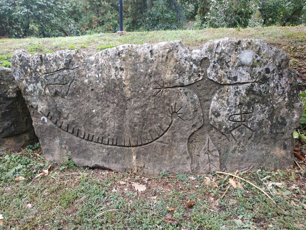 Dekorasyon ve süsleme, onur panosu Камни с петроглифами, Ulyanovsk, foto
