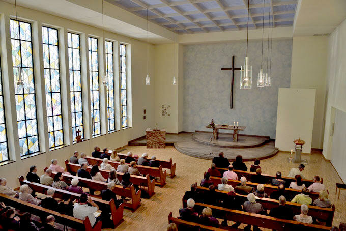 Dini dernekler Evangelische Kirche Mariadorf - Evangelische Christusgemeinde, Kuzey Ren‑Vestfalya, foto