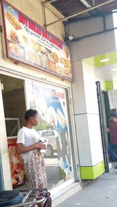 Hot Bread Boulangerie (Brazzaville, Commune de Poto-Poto, Rue Kouyou, 47), ekmek fırını  Brazzaville'den