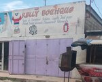 Kelly Boutique vente des fournitures scolaires (Brazzaville, Commune de Bacongo, Avenue Matsoua), büro mobilyaları  Brazzaville'den