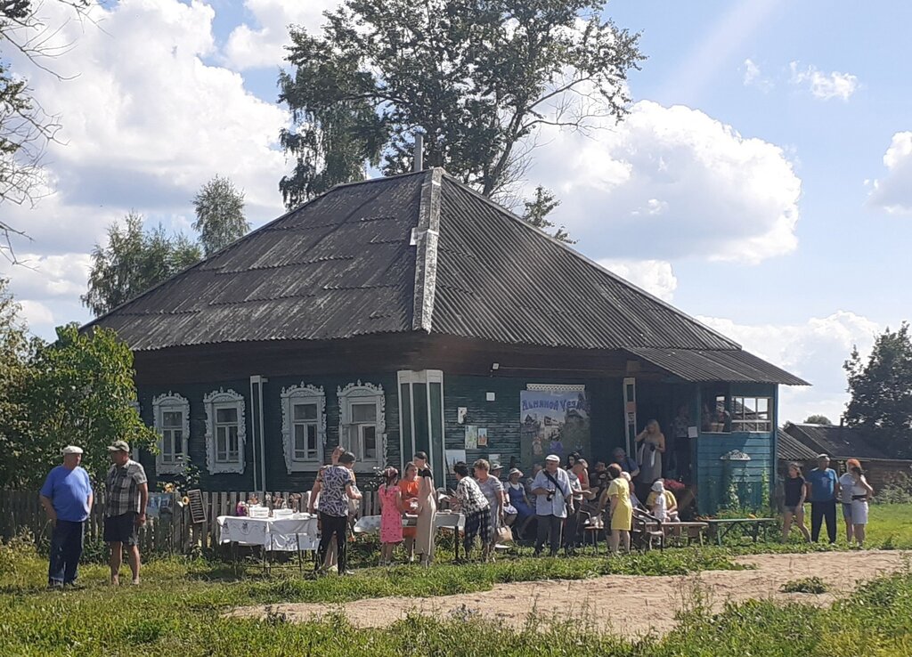 Müzeler ve sanat galerileri Музейный центр этнопедагогики и краеведения Льняной уезд, Льняная усадьба, Tverskaya oblastı, foto