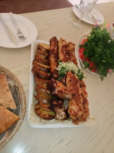 Вкус тандыра (ulitsa Lenina No:39В, posyolok gorodskogo tipa Tlyustenkhabl), fast food  Adıge Cumhuriyeti'nden