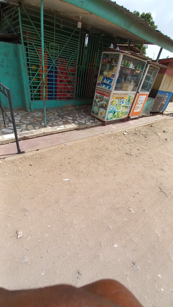 Montaj ekipmanları Mama Gee Special, Akra, foto