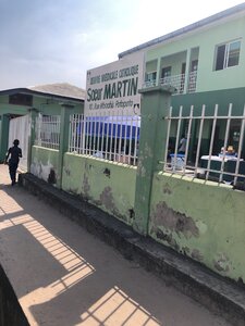 Soeur Martin (Brazzaville, Commune de Poto-Poto), tıp merkezleri ve klinikler  Brazzaville'den