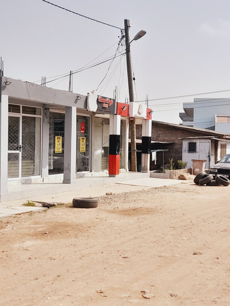 Elektronik eşya mağazaları Nana Kay's Ishop, Dünya, foto