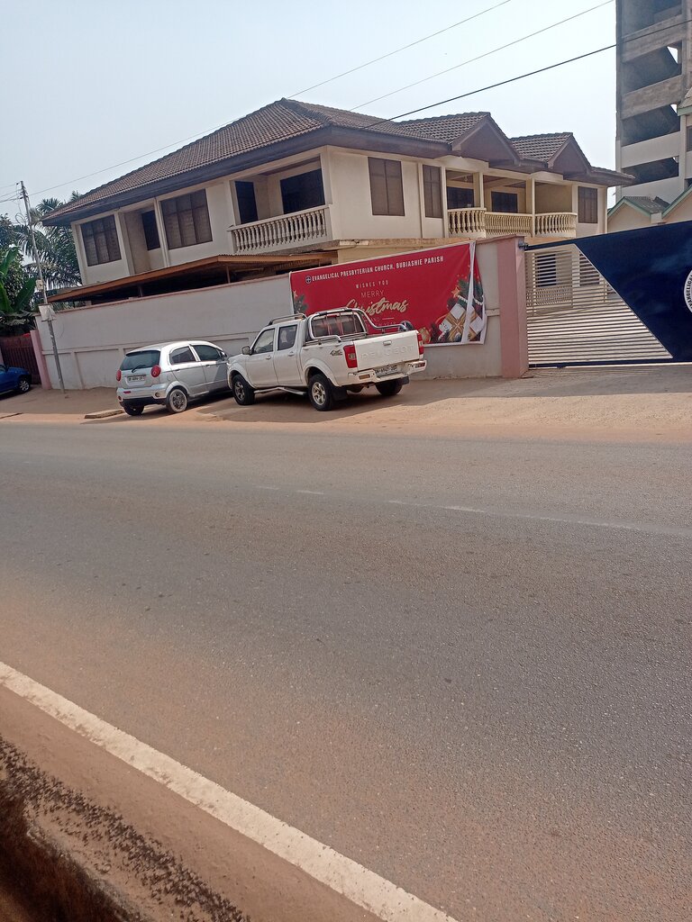 Protestan kilisesi Evangelical Presbytarian Church Bubuashie, Akra, foto