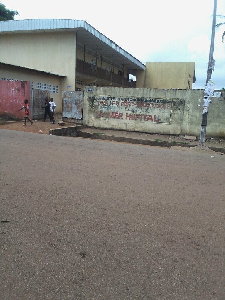 i̇lkokul Groupe scolaire Selmer hôpital, Abican, foto