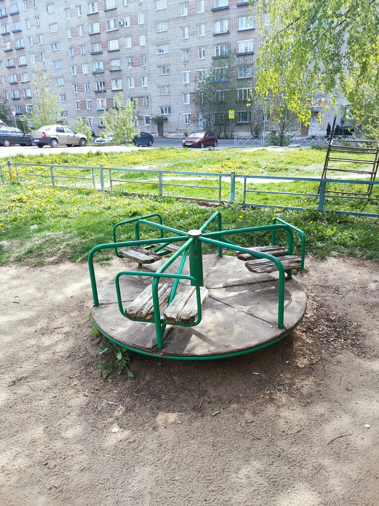 Oyun alanı Playground, Rybinsk, foto