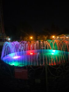 Аттракцион (Republic of Tatarstan, Naberezhnye Chelny, park Pobedy), atraksiyon  Naberejniye Çelny'den (Yar Çallı'dan)