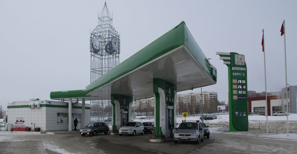Benzin istasyonu Taif-NK, Nijnekamsk (Tüben Kama), foto