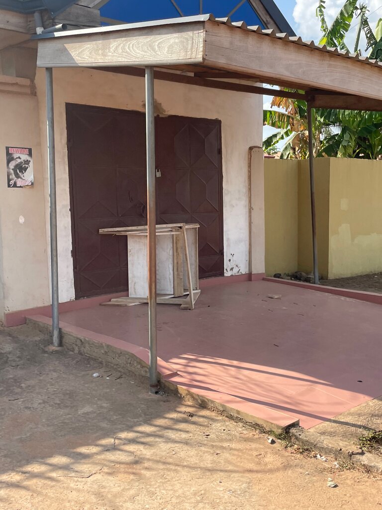 Giyim mağazası Kenta and Local Clothing Shop, Dünya, foto