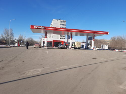 Benzin istasyonu Lukojl, Voljski, foto