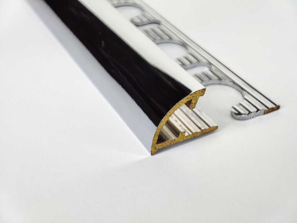 Yapı mağazası Master Plintus, Moskova, foto