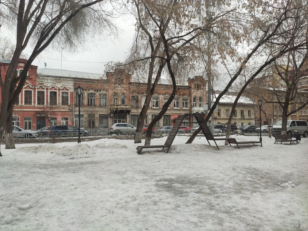 Park, sokak heykeli Скульптурная композиция в честь городского блаженного Пини Гофмана, Samara, foto