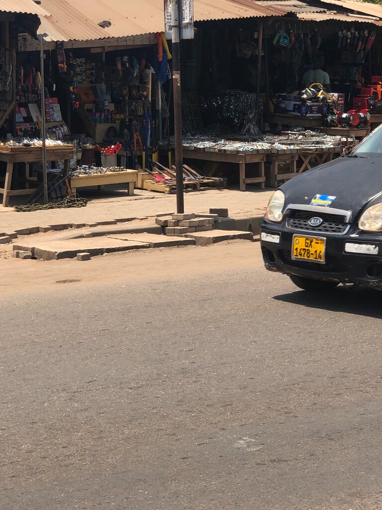 Banyo ve klozet mağazaları Danquah Ventures, Akra, foto