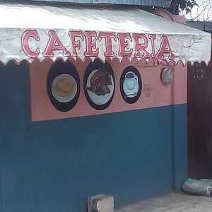 Cafeteria (Brazzaville, Commune de Ouenzé, Rue Nkouma), kafe  Brazzaville'den