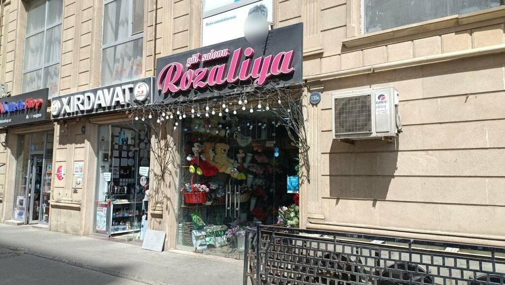 Çiçekçiler Rozaliya, Bakü, foto