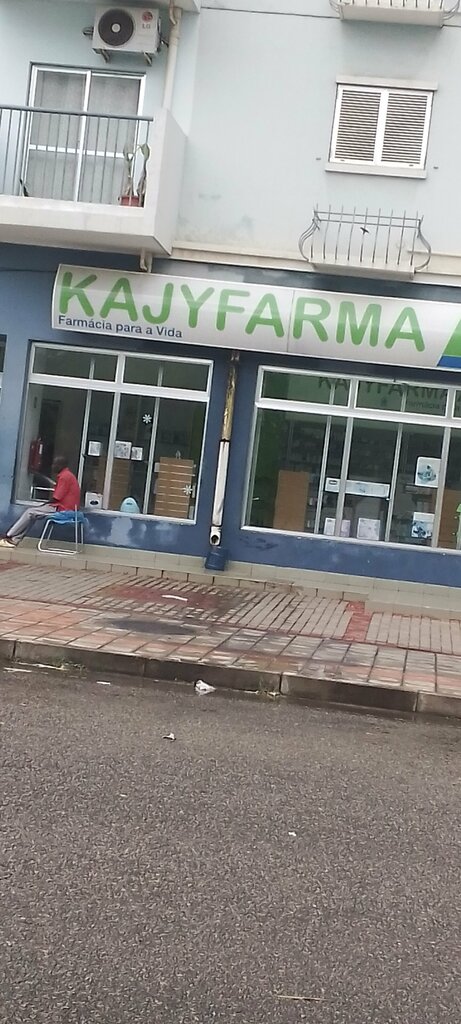 Eczaneler Farmácia, Loanda, foto
